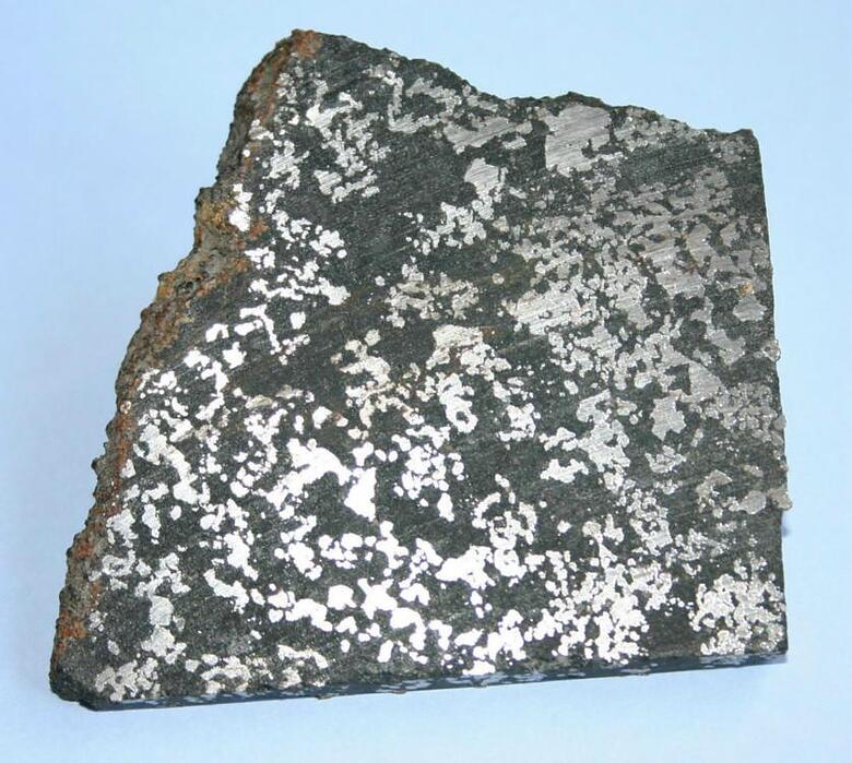 Native Iron: Mineral information, data and localities.