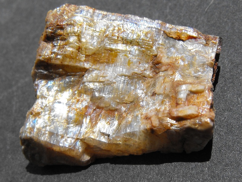 Albite (Var: Peristerite)