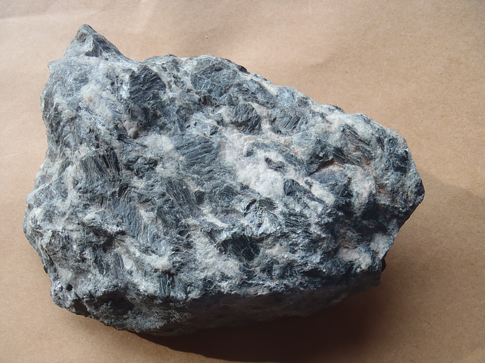 Diallage: Mineral information, data and localities.