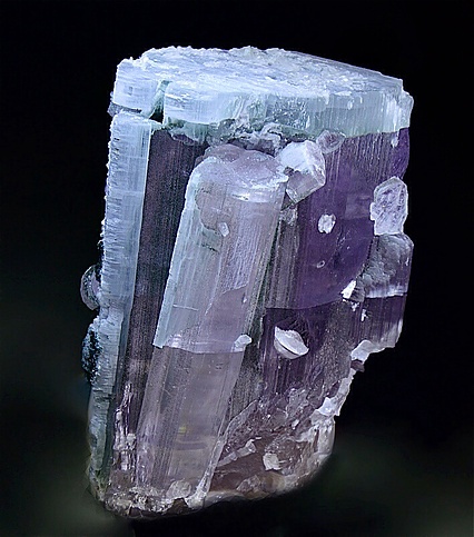 Anhydrite: Mineral information, data and localities.