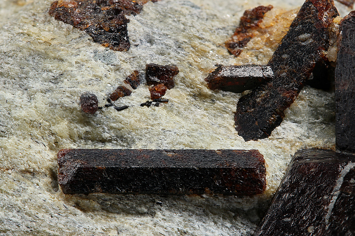 Green's Farm locality (Roxbury garnet mine; Roxbury Falls garnet mine ...