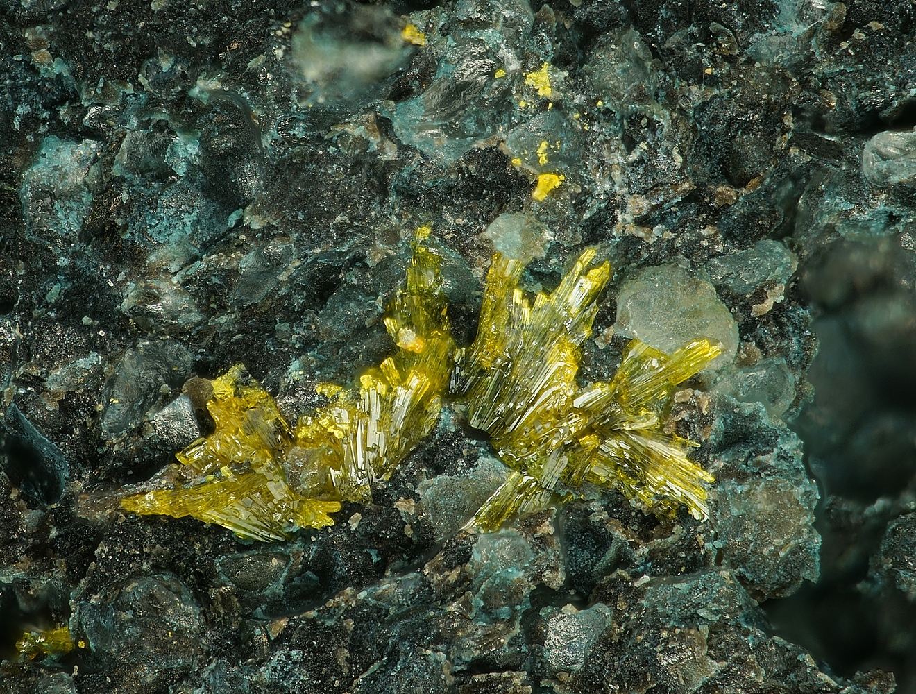 Trebiskyite: Mineral information, data and localities.