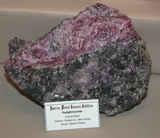 Hodgkinsonite
