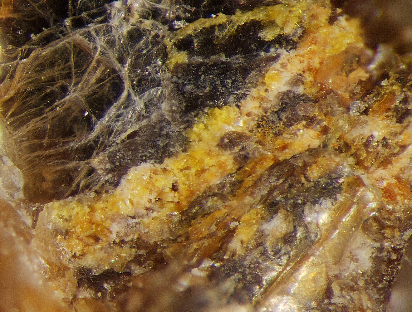 Althupite: Mineral information, data and localities.