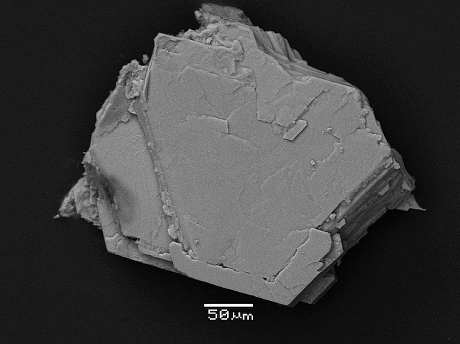 Portlandite: Mineral information, data and localities.