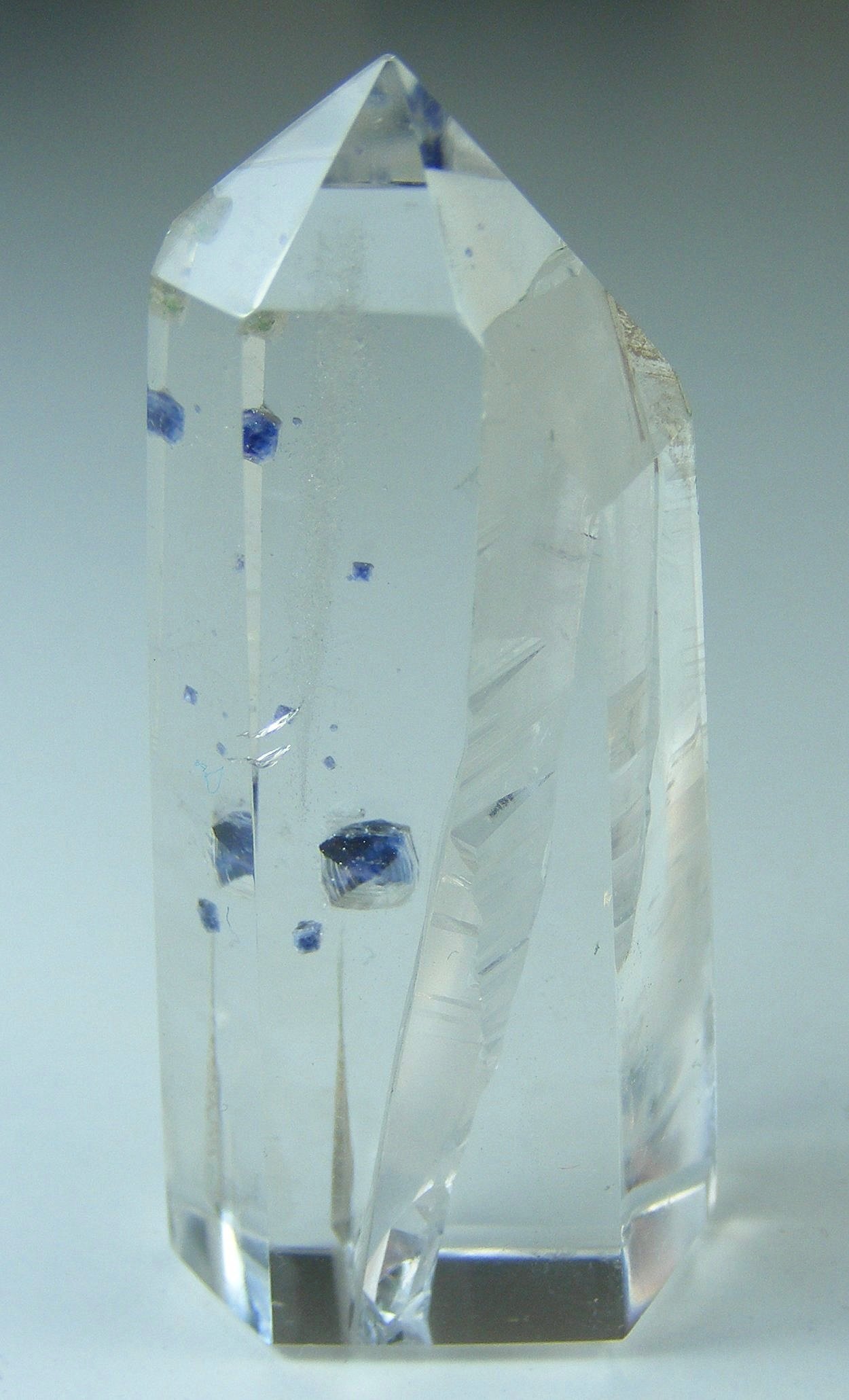 General : Inclusions in Quartz (Polished or Natural)