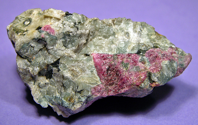 Eudialyte, Aegirine