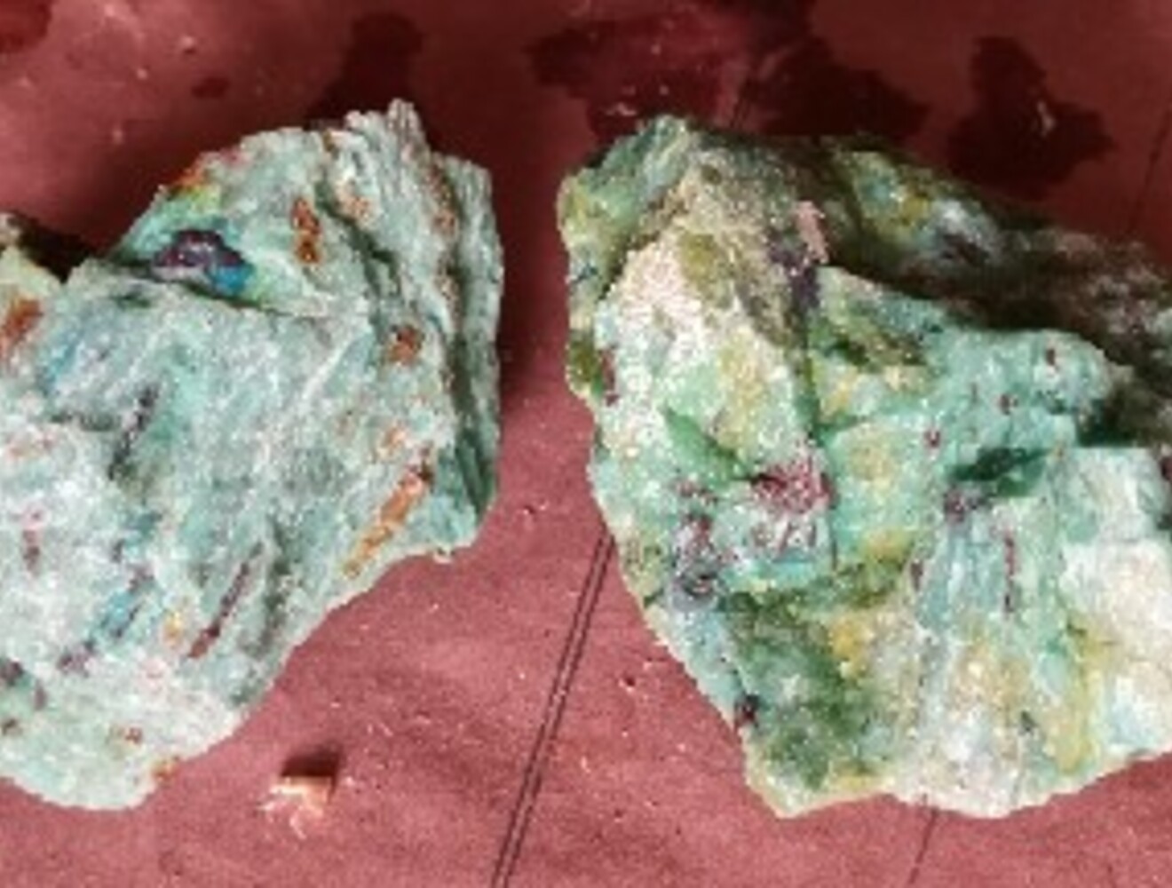 Identity Help : Hi, this was sold to me on Etsy. The rocks looked ...