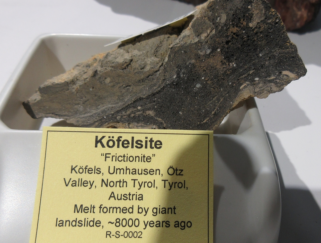 Cataclasite: Mineral information, data and localities.