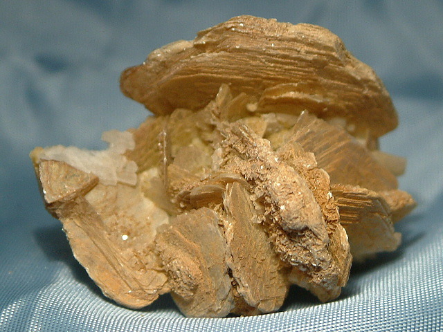 Muscovite, Albite