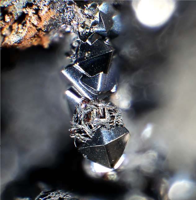 Hetaerolite: Mineral information, data and localities.