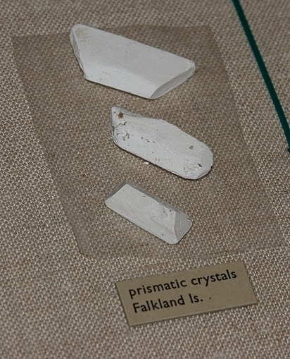 Struvite: Mineral information, data and localities.