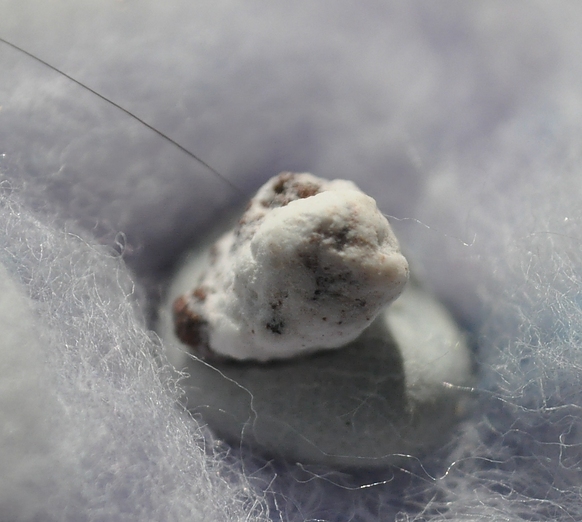 Chlorartinite: Mineral information, data and localities.