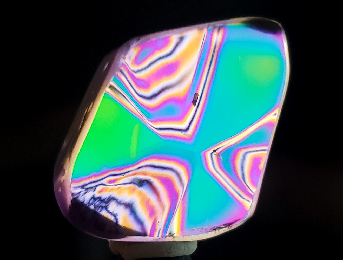 General : Quartz (Ametrine) Section between Crossed Polars