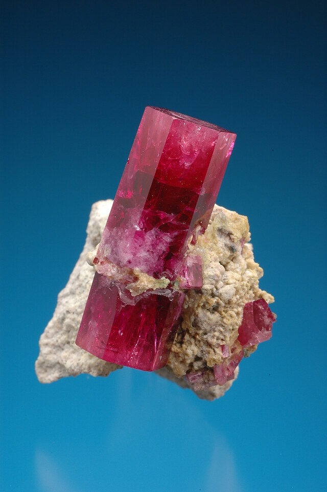Beryl (Var: Red Beryl)
