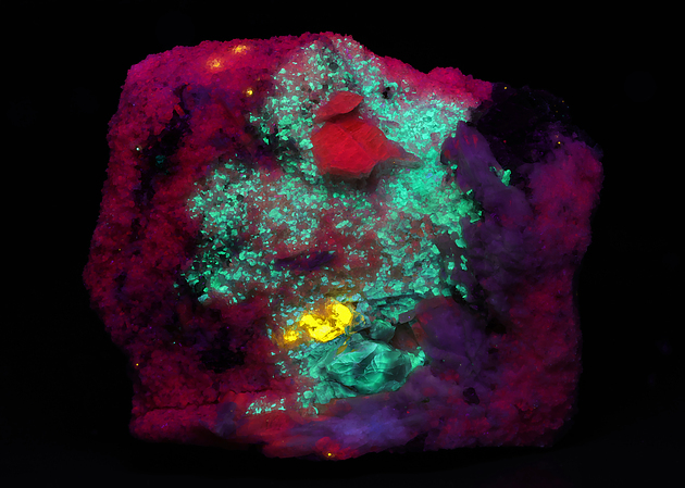 Chlorophane: Mineral information, data and localities.