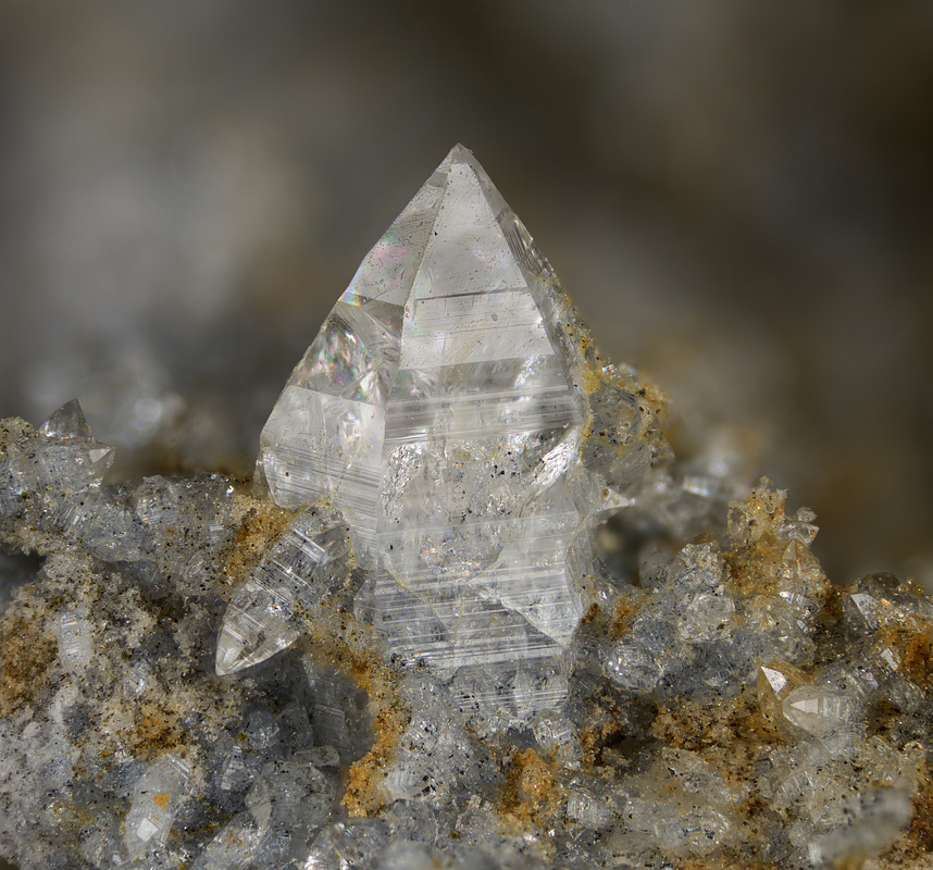 Quartz-beta: Mineral information, data and localities.