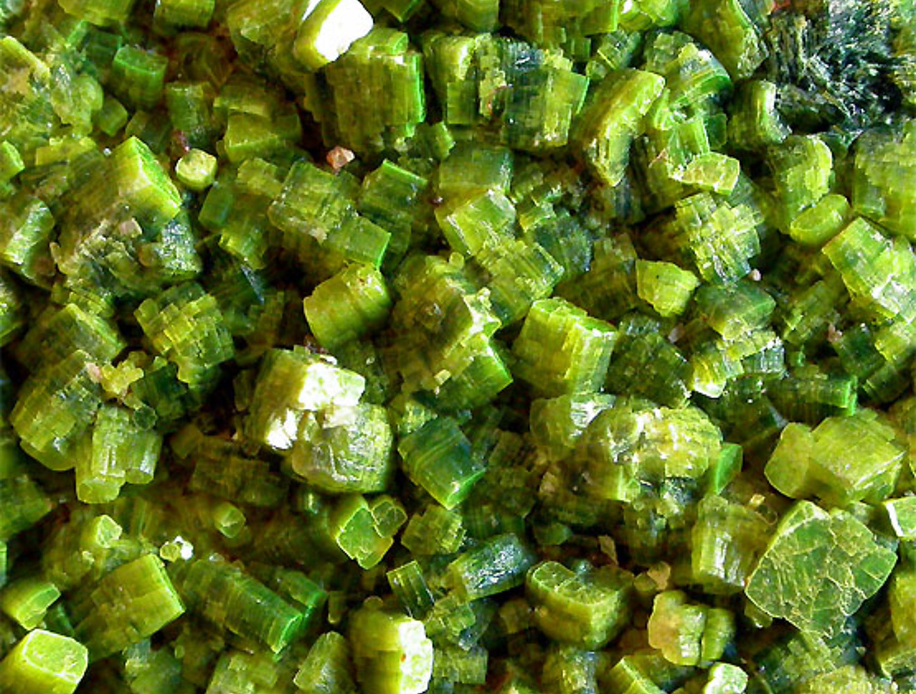 Meta-autunite: Mineral information, data and localities.