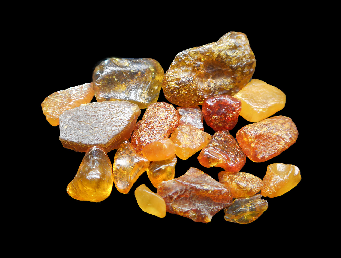 Amber: Mineral information, data and localities.