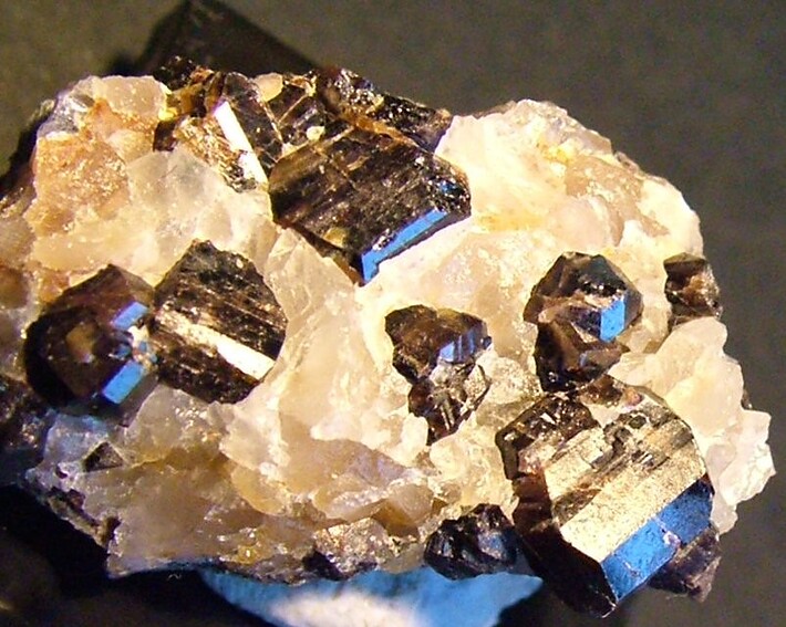 Rutile Group: Mineral information, data and localities.