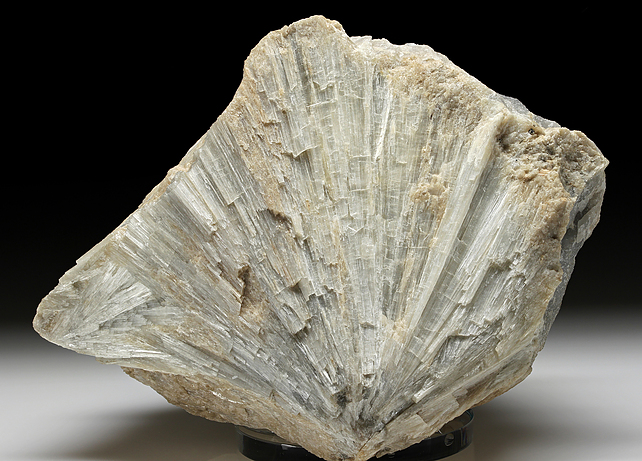 Actinolite-Tremolite Series: Mineral information, data and localities.