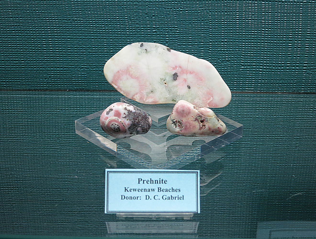 General : Prehnite.