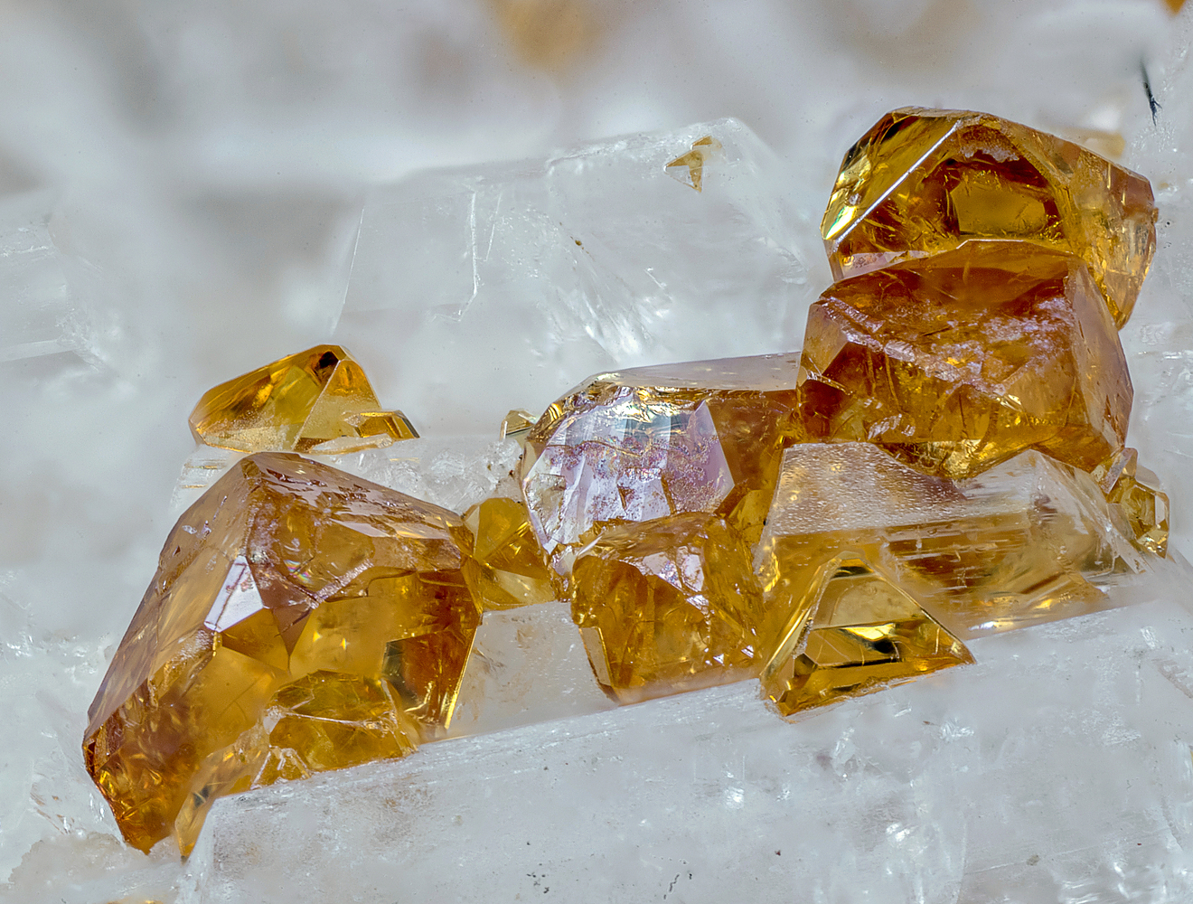 Microlite Group: Mineral information, data and localities.