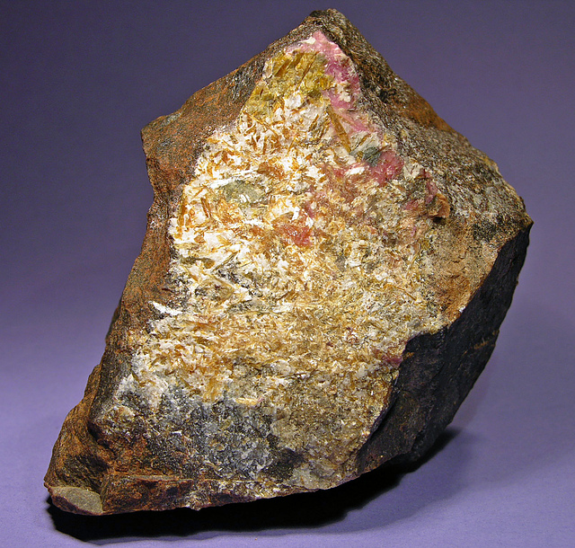 Richterite, Rhodonite