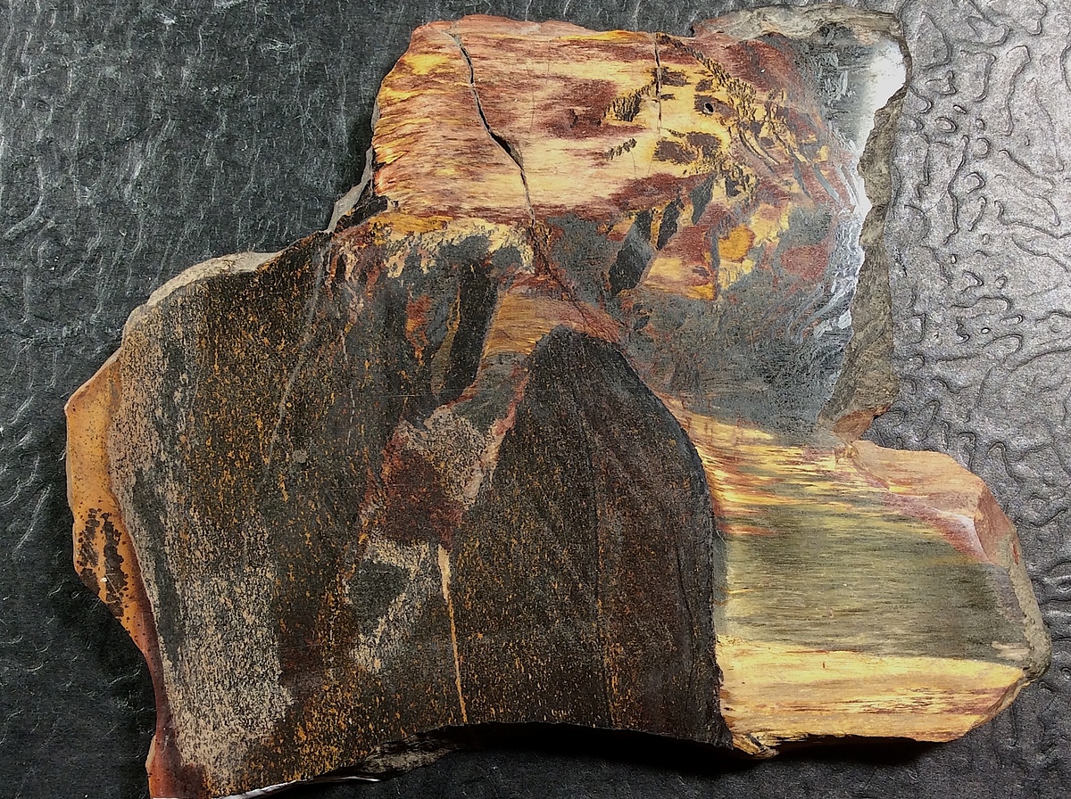 Chalcedony (Var: Binghamite)