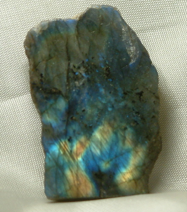 Anorthite (Var: Labradorite)