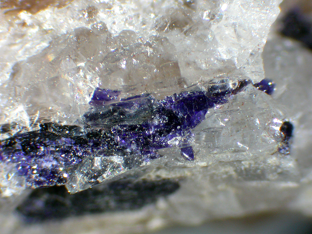 Yoderite: Mineral information, data and localities.