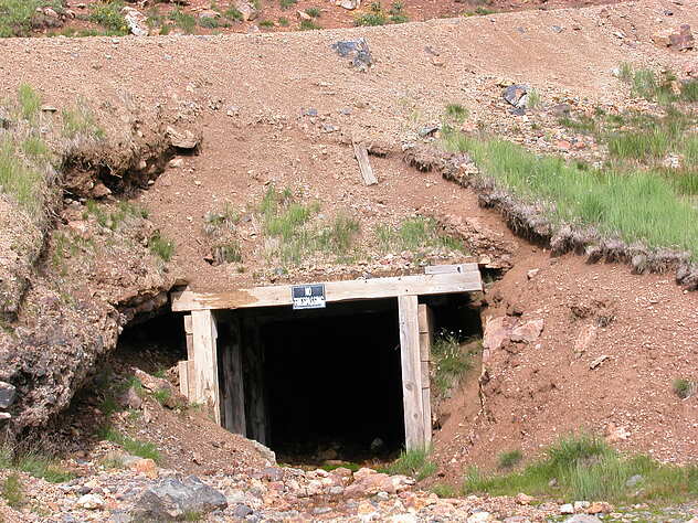 Sunnyside Mine group, Bonita Peak, Gladstone, Eureka Mining District, San Juan County, Colorado, USA