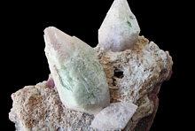 Mineralogical Classification : leaverite