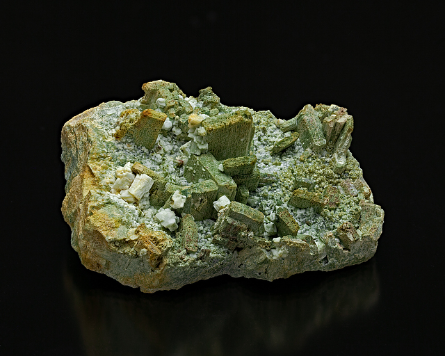 Amphibole Supergroup (Var: Uralite)