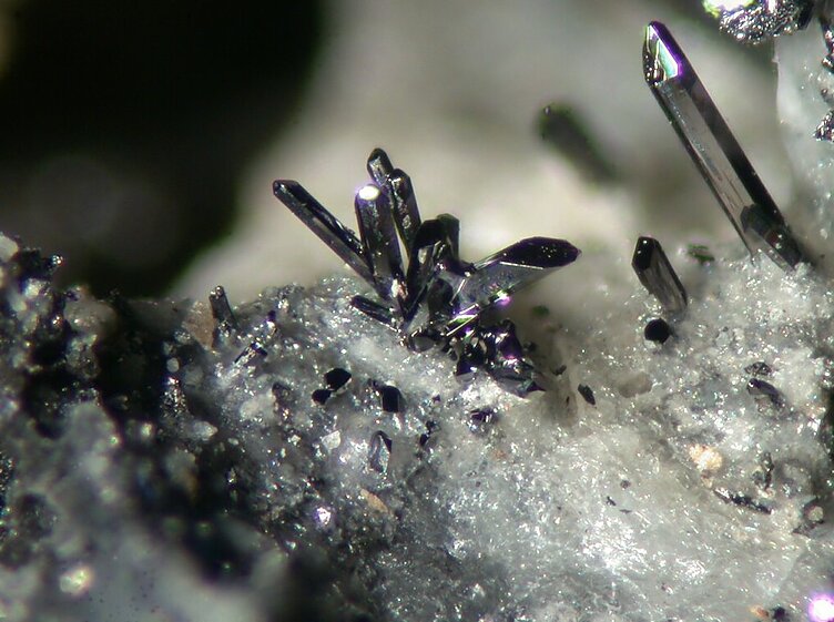 Selenium: Mineral information, data and localities.