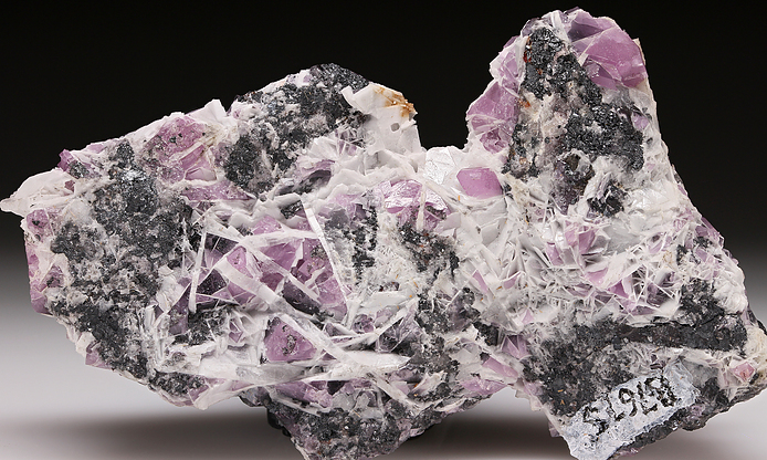 Hodgkinsonite: Mineral information, data and localities.