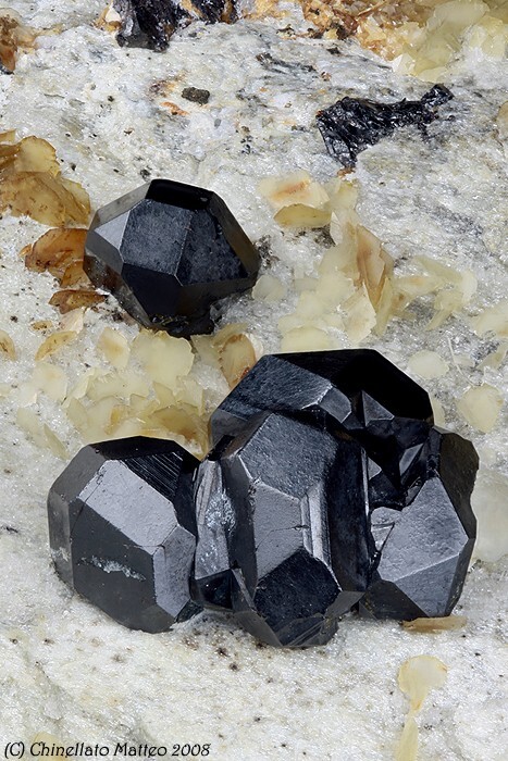 Marmatite: Mineral information, data and localities.