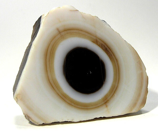 Eye Agate: Mineral information, data and localities.