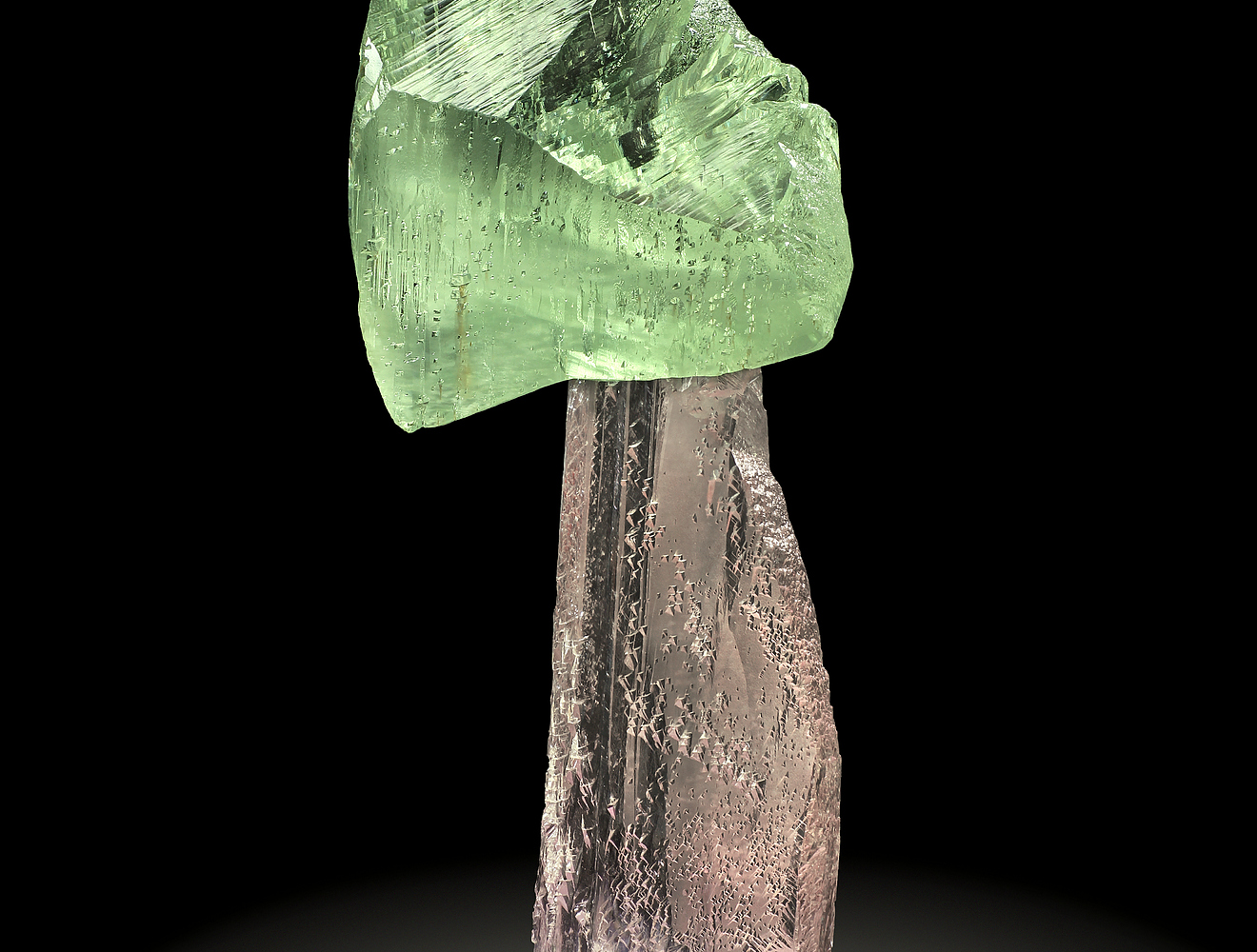 Spodumene: Mineral information, data and localities.