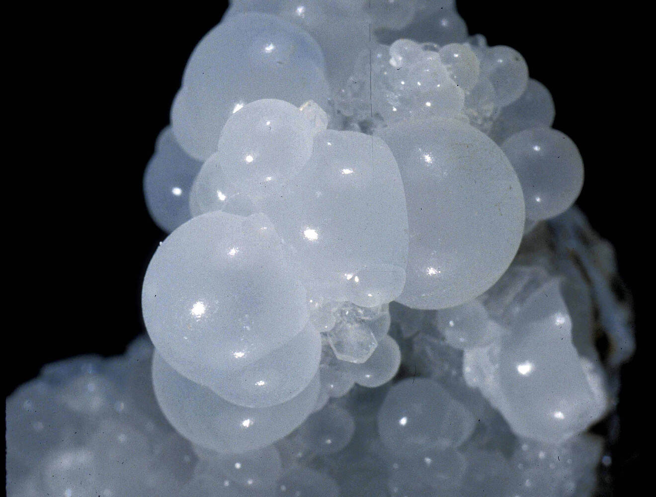 Thomsonite-Ca: Mineral information, data and localities.