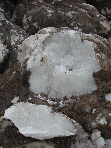 Alabaster: Mineral information, data and localities.