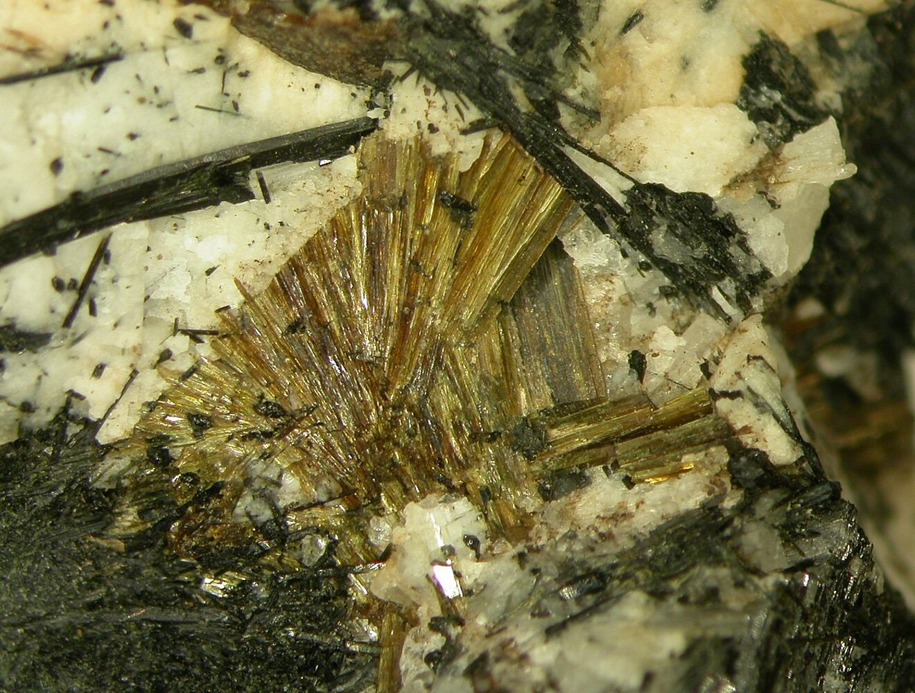 Tundrite-(Ce): Mineral information, data and localities.