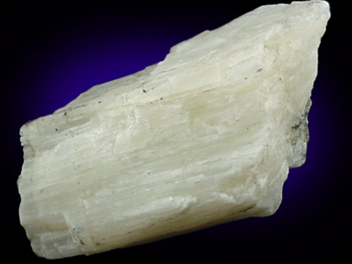 A sharp, terminated individual crystal of trona.Acquired from Richard ...