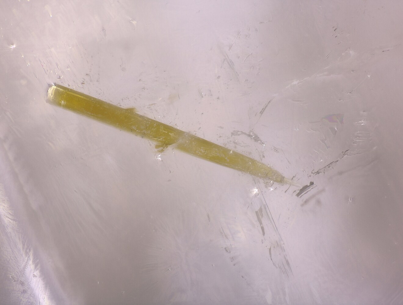 Perettiite-(Y): Mineral information, data and localities.