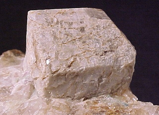 Montebrasite, Quartz