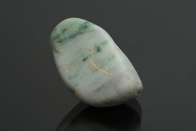 Jadeite: Mineral information, data and localities.