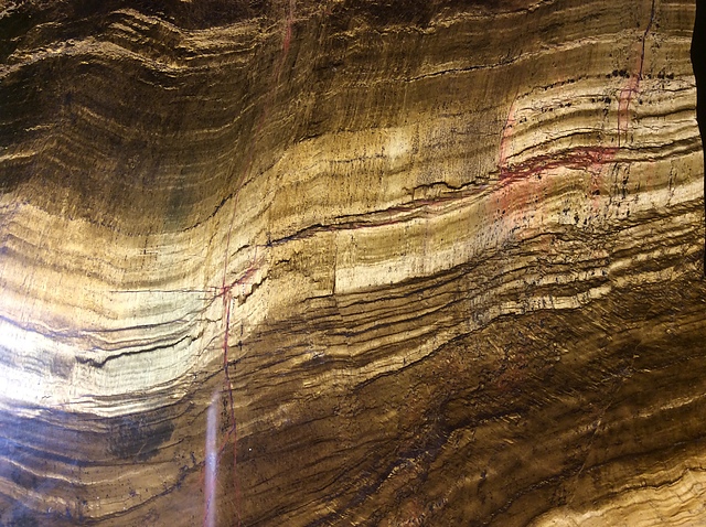 Chalcedony (Var: Binghamite)