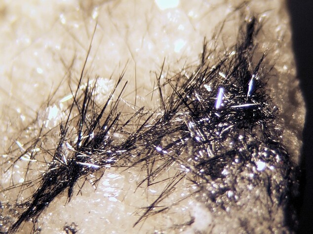 Pillaite: Mineral information, data and localities.