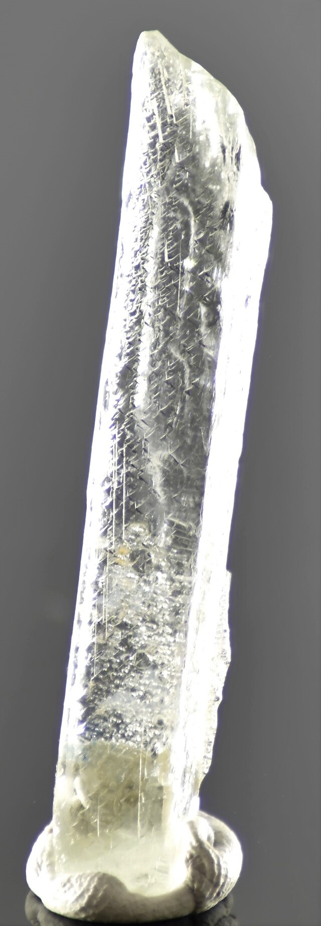 Spodumene (Var: Hiddenite)