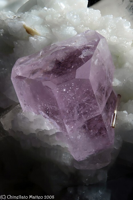 Morganite: Mineral information, data and localities.